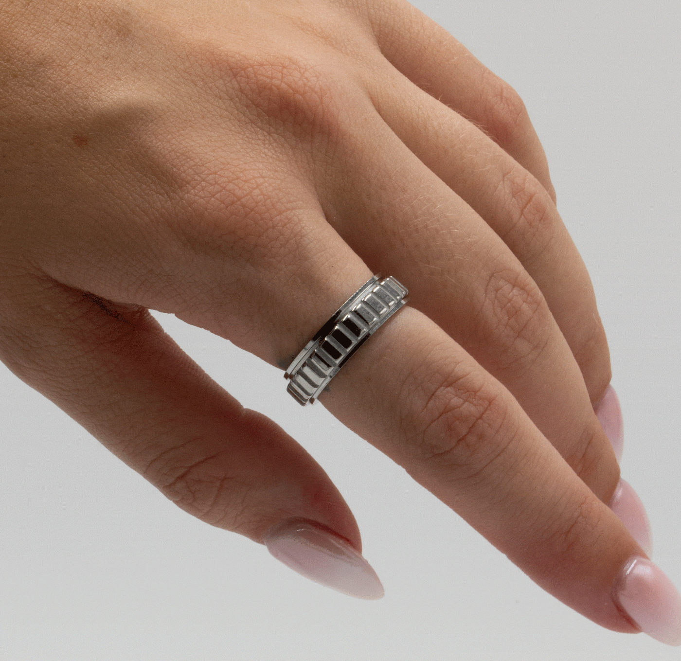 Arden Rotating Worry Ring – Worry Rings